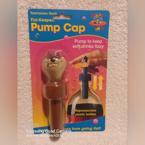 Warner Bros. | Other | Vintage Looney Tunes Taz Fizz Keeper Pump Cap | Poshmark